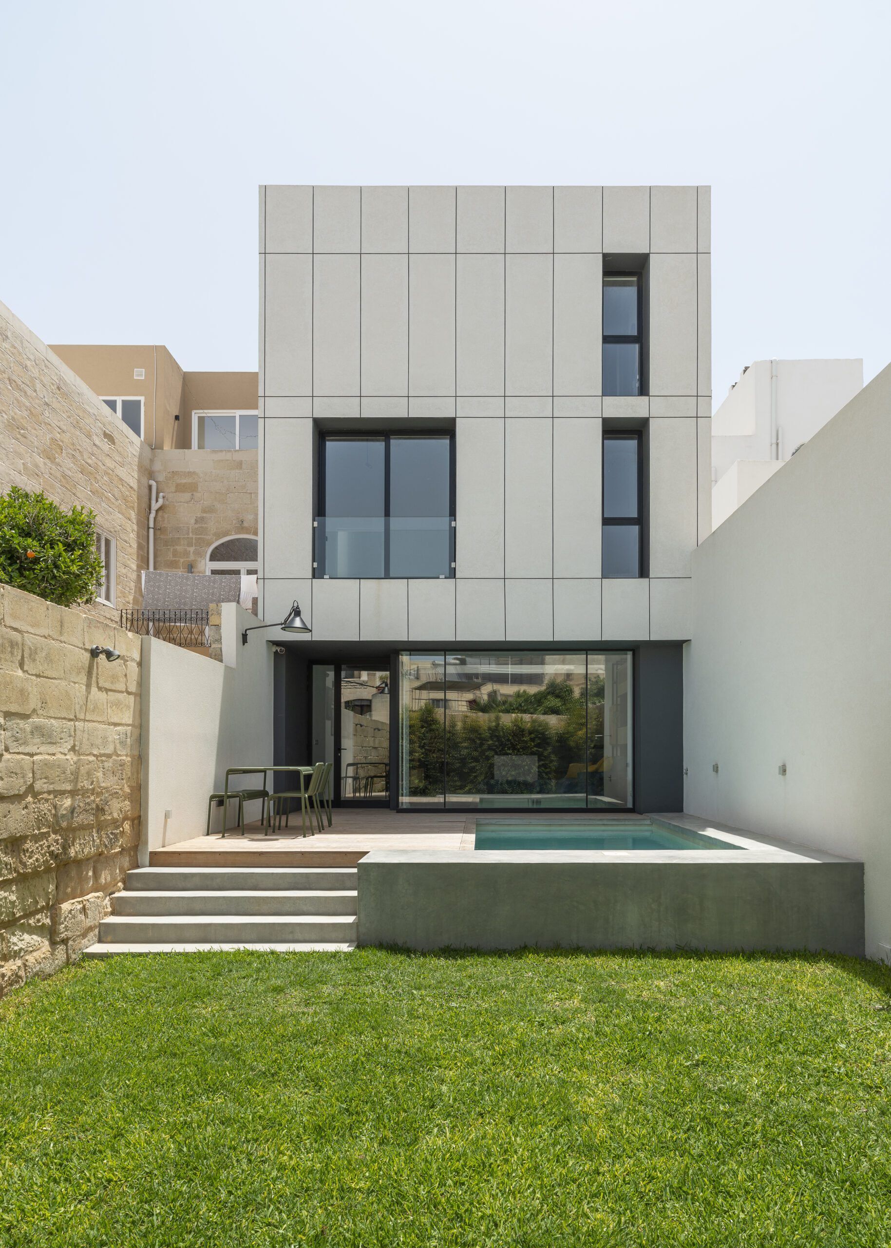 Hover House Featured on Everhouse - Archi+